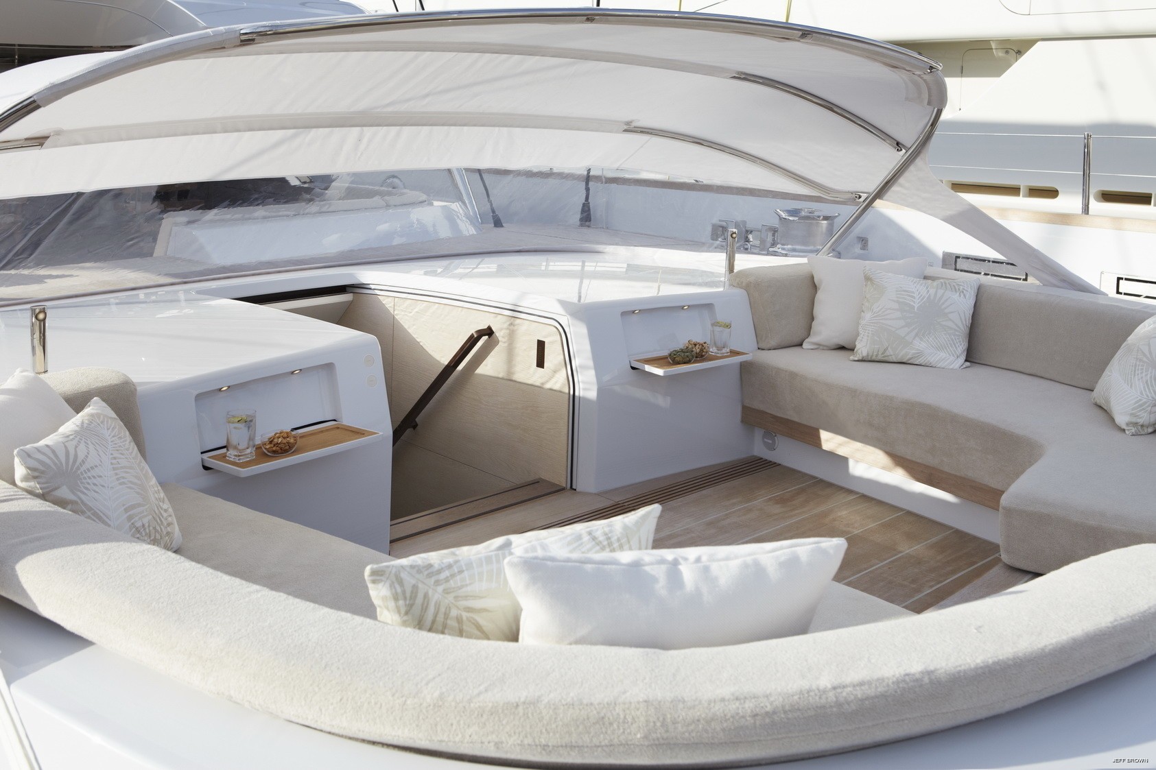 Yacht TWIZZLE, Royal Huisman | CHARTERWORLD Luxury Superyacht Charters